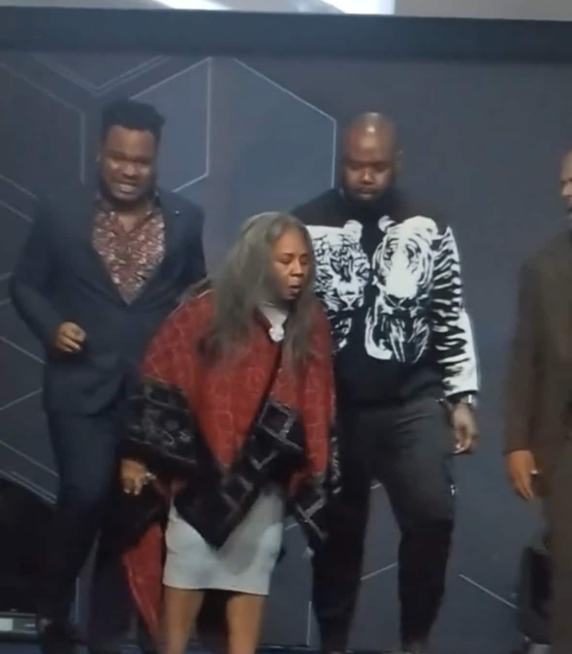 VIDEO: T.D. Jake's Wife, Serita Jakes Catches Fake Holy Ghost