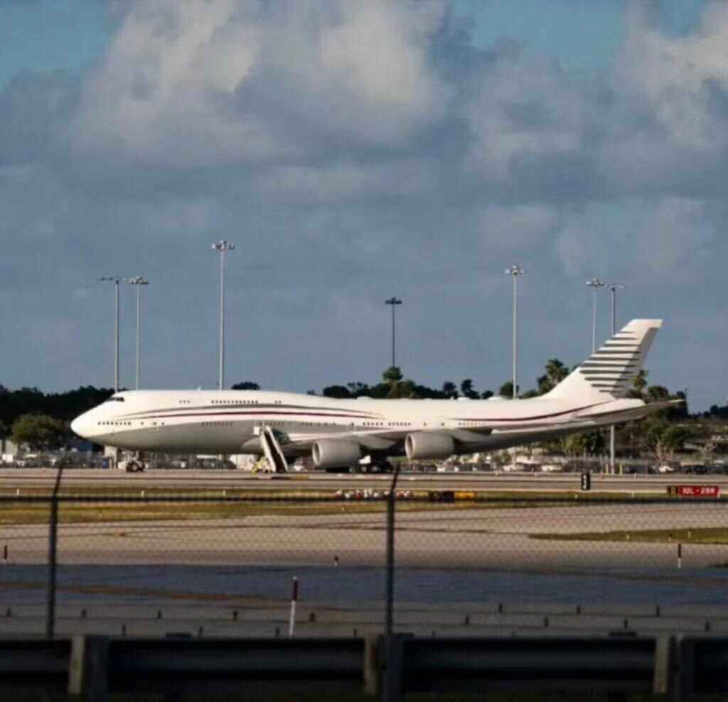 $400M: Trump Accepts Qatari Jet To Replace Air Force One